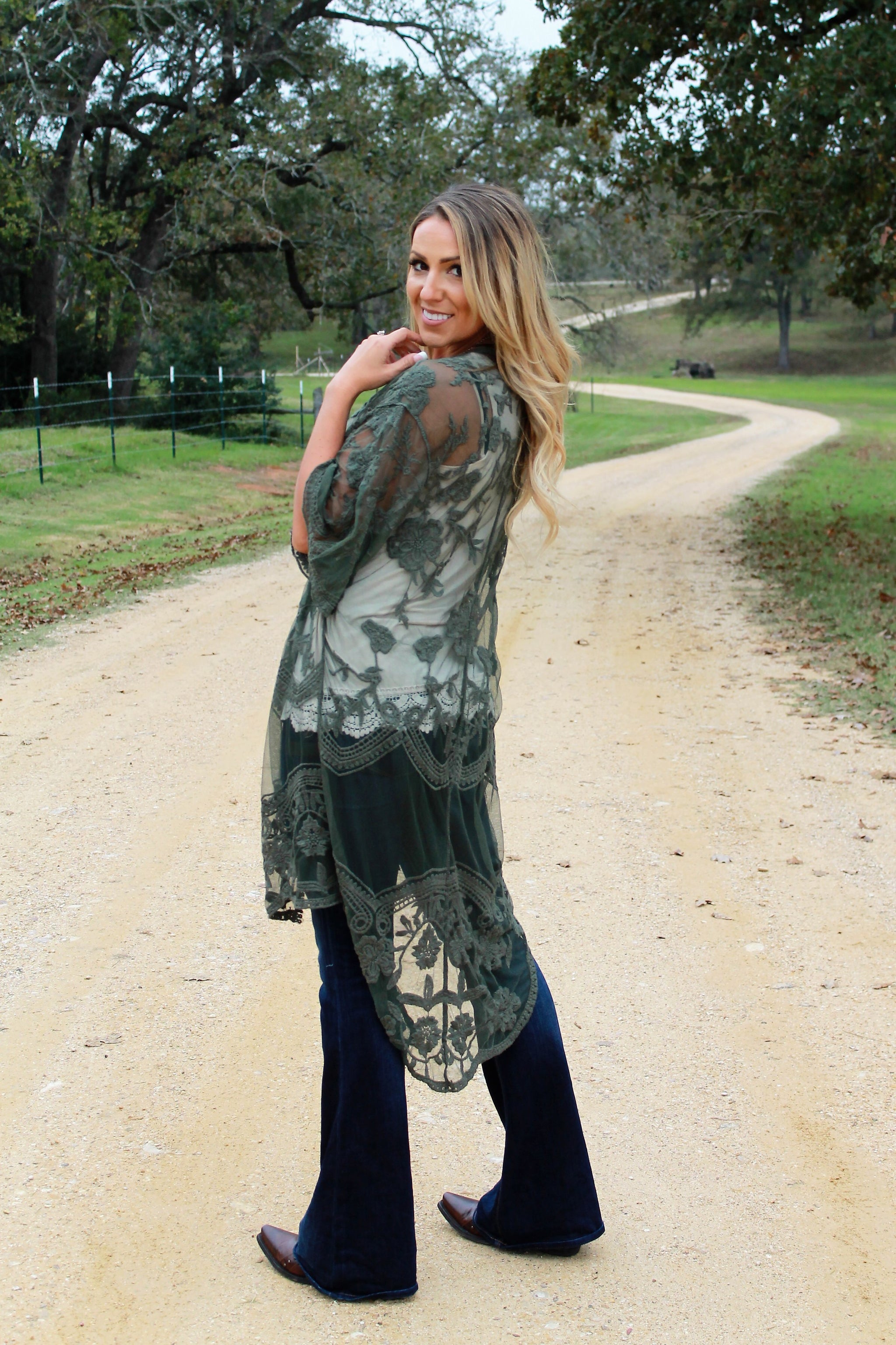 Hi-Lo Hem Lace Kimono – The Grapevine Boutique