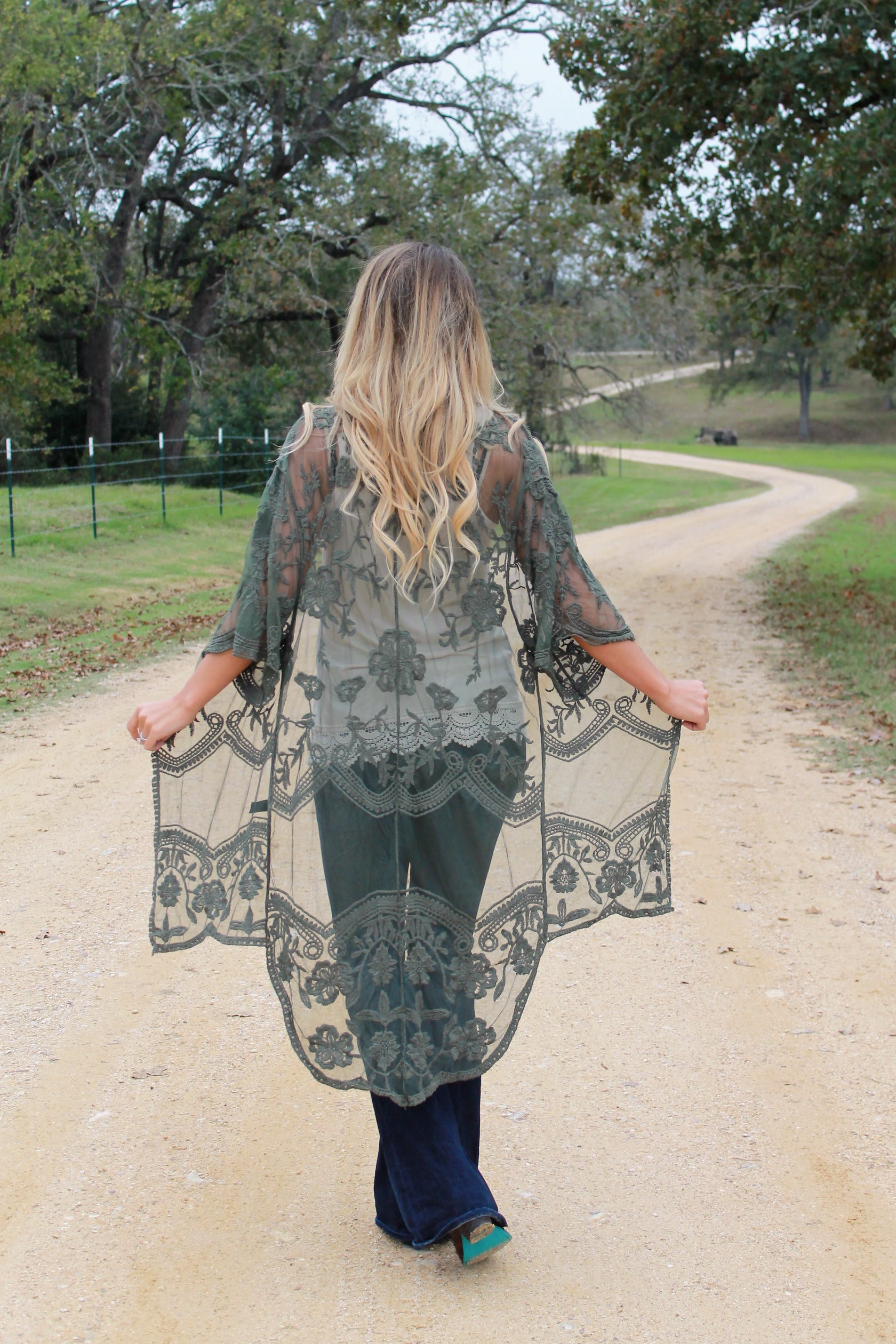 Hi-Lo Hem Lace Kimono – The Grapevine Boutique